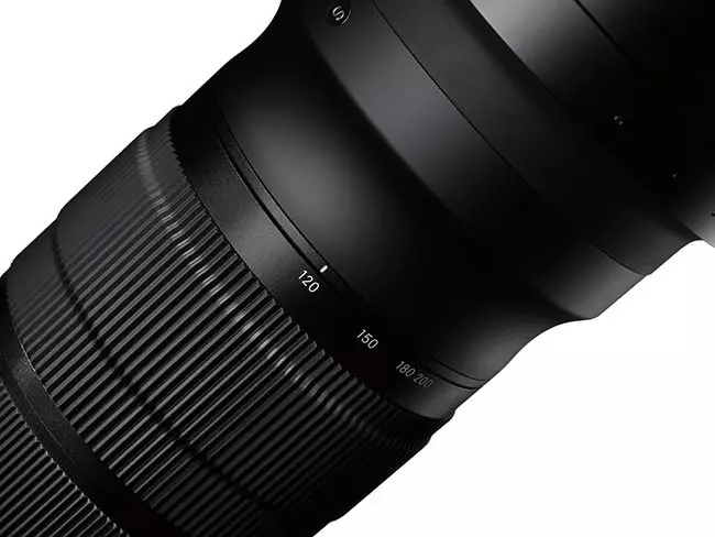 Sigma 120-300mm f / 2.8 DG OS HSM S.