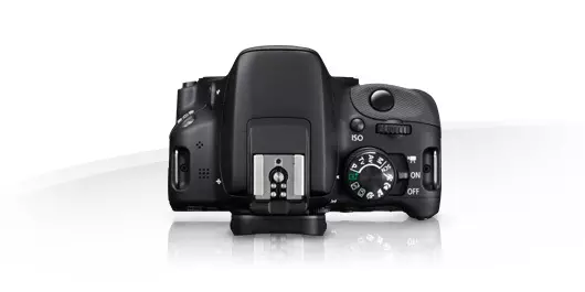 Canon EOS 100D ზედა ხედი