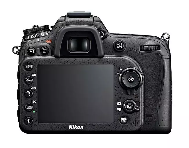 Nikon D7100 vista posterior