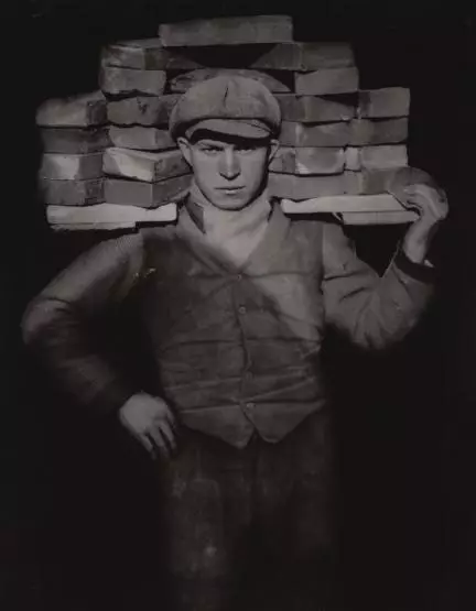 August Sander, Korunk arcai és A 20. század emberei