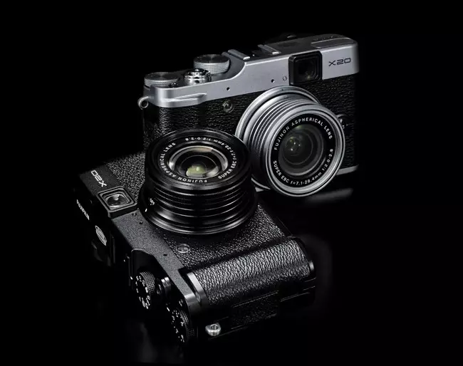 Fujifilm X20 dalam dua warna