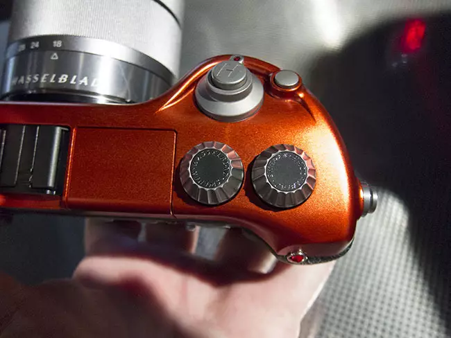 Hasselblad Lunar kontrollerer detaljene