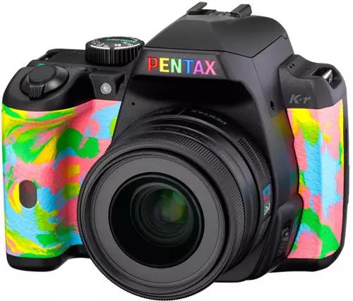 Олон өнгийн Pentax үсрэх