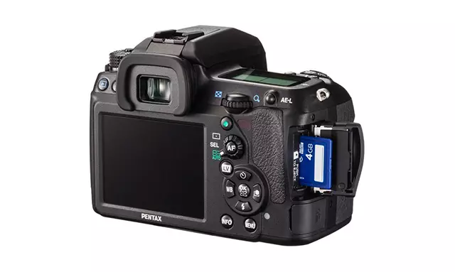 Pentax K-5 II සහ K-5 IIs: Pentax හි DSLR ප්‍රතිනිර්මාණය ගැන ඔබ දැනගත යුතු සියල්ල