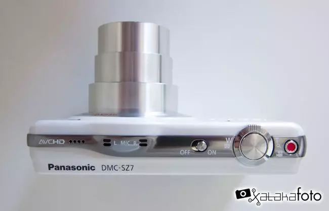 Жоғарыдан Panasonic Lumix DMC-SZ7