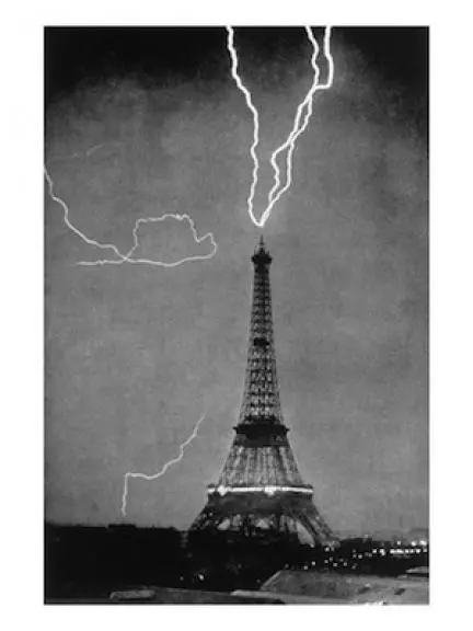 Eiffel Tower Lightning