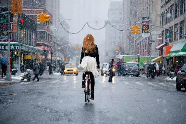 downtownfrombehind, oleh Bridget Fleming