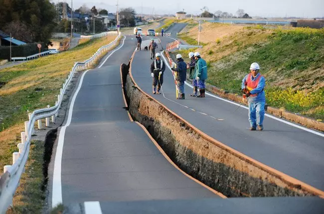 جاپان کا زلزلہ - بڑی تصویر 2