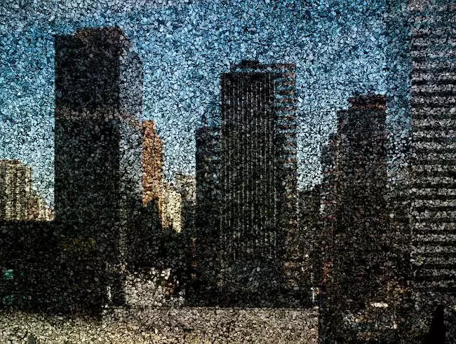 Выява камеры намёта на даху з выгляду на цэнтр Манхэтэна на ўсход