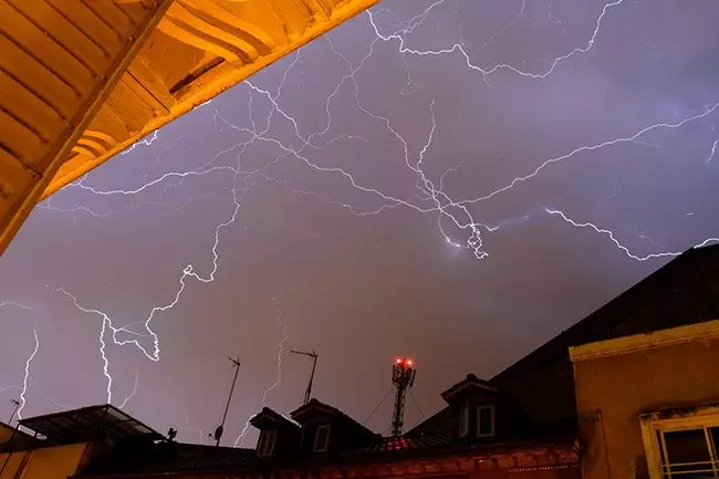 super-lightning.jpg