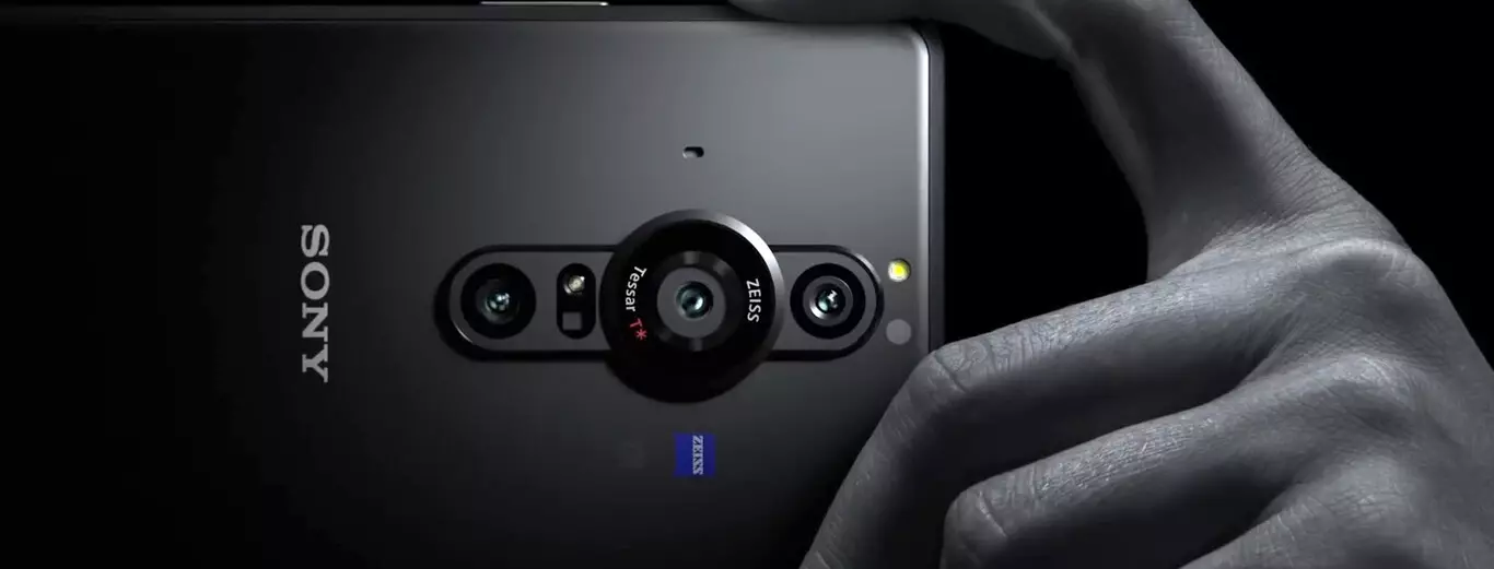 Sony Xperia Pro-I: 4K 120fps video, 1 "sensor na 24mm ƒ2.0-4.0 Zeiss lens ya terefone yitwa" Kamera "