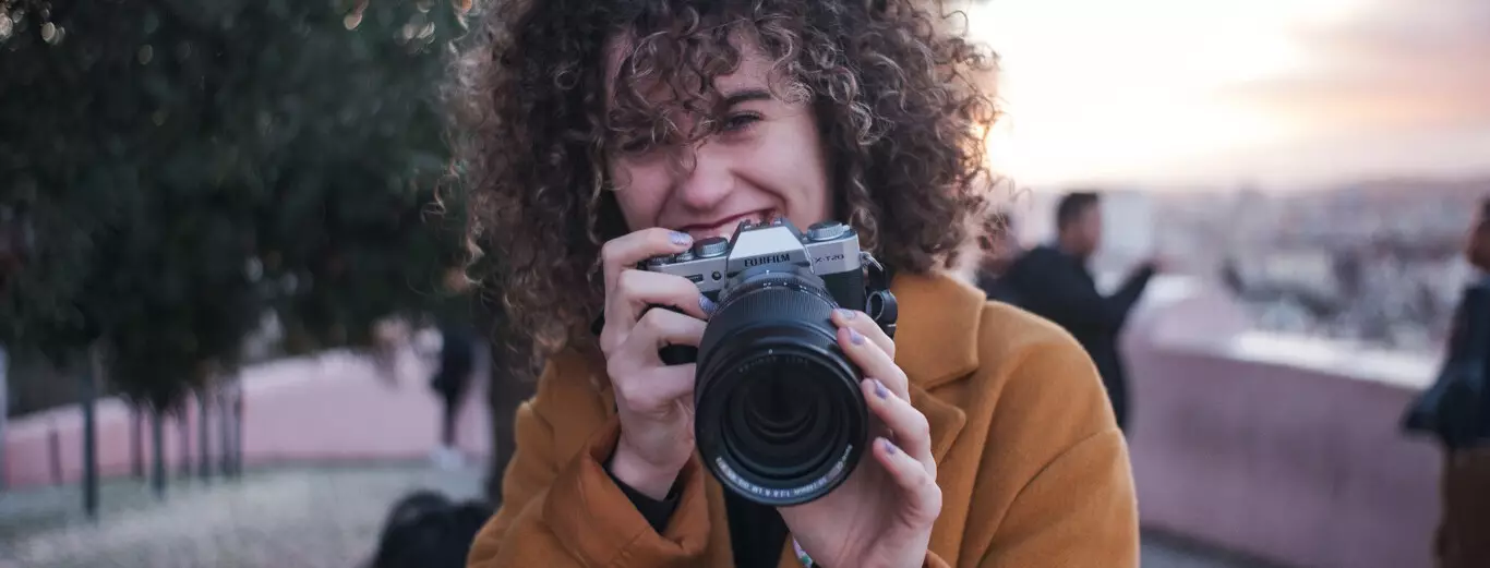 Carita panasaran sababaraha panaratas Spanyol dina dinten anu ultah 182nd tina penemuan fotografi dirayakeun.