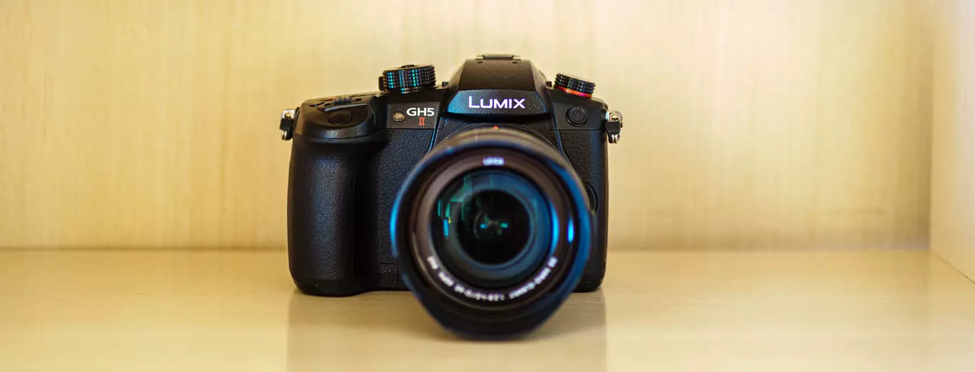 Panasonic GH5II; tahlil, xarakteristikalar, narx