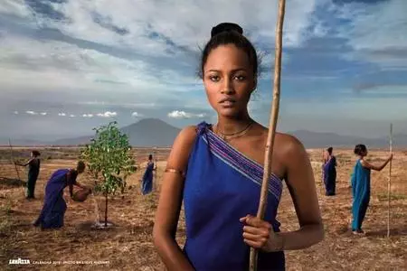 የLavazza 2015 ካላንደርን በ McCurry የተዋቀሩ ፎቶግራፎችን ገልጧል 20072_19