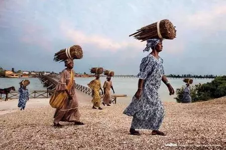 Afslørede fotografierne, der udgør Lavazza 2015-kalenderen af McCurry 20072_22