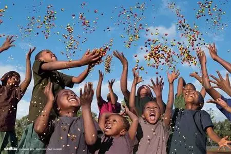 Afslørede fotografierne, der udgør Lavazza 2015-kalenderen af McCurry 20072_24