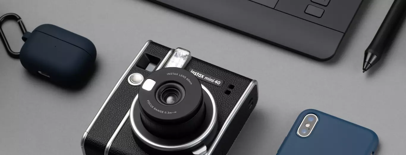 Fujifilm Instax mini 40、機能、価格、データシート