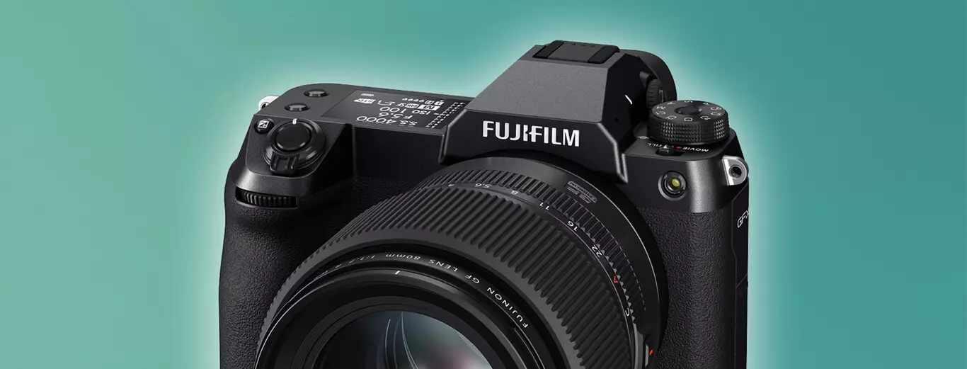 Fujifilm GFX100S dan Fujinon GF80mm F1.7 R WR Kamera Baru Berukuran Laptop 100 MP dan Optik Terang untuk Sistem Format Besar GFX