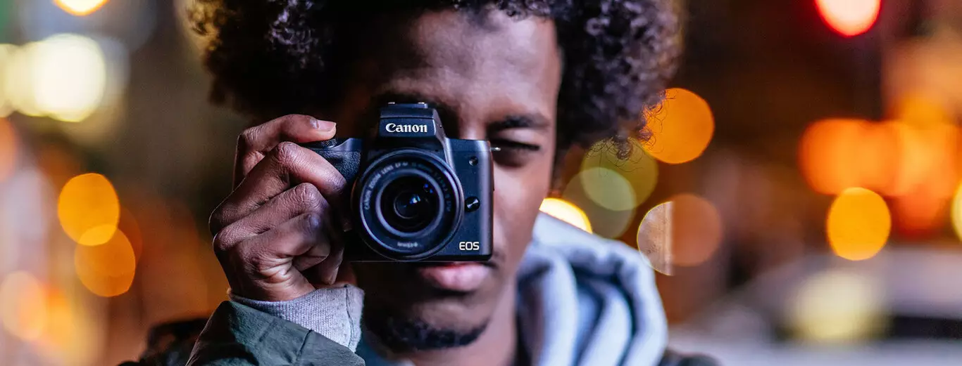 Canon EOS M50 و Sony A6400 و Nikon D7500 والمزيد من الكاميرات والعدسات والملحقات بأفضل سعر في Hunting Bargains