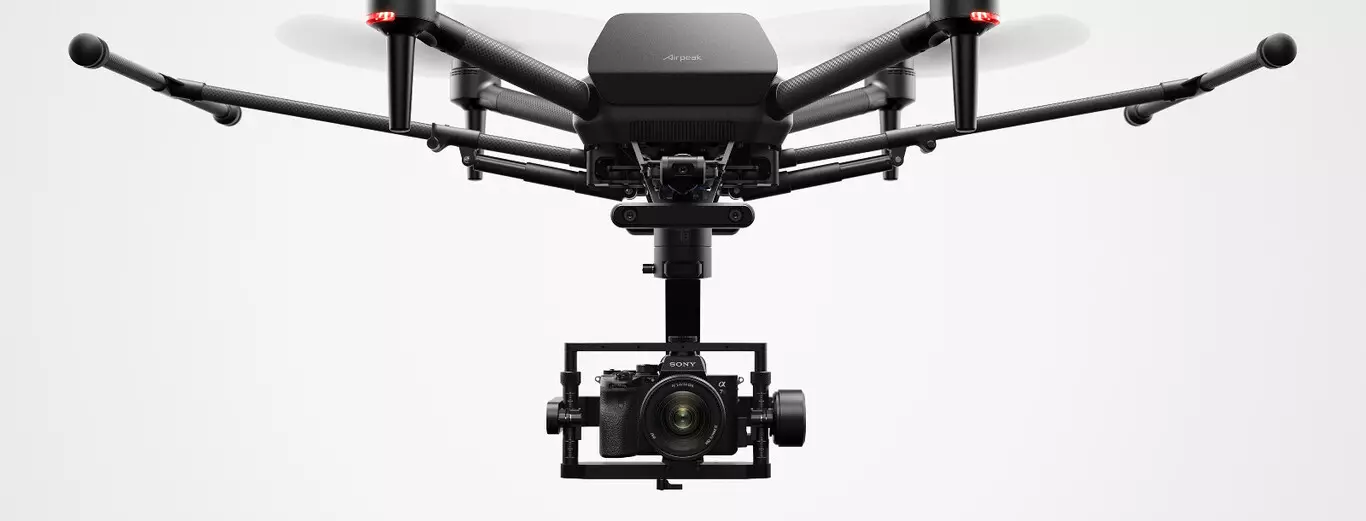 Sony Airpeak, markanın tam çerçeve Sony Alpha taşımak için tasarlanan ilk drone'u