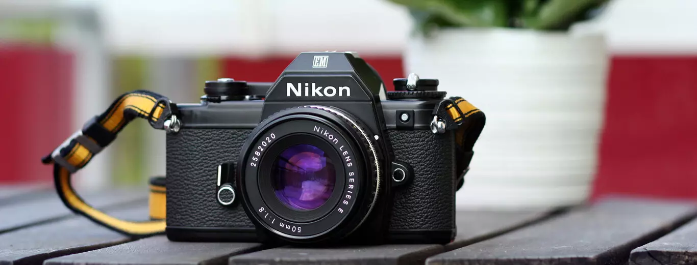 Emva kweminyaka engaphezu kwe-70, u-Nikon unokuyeka ukwenza iikhamera zakhe eJapan kwaye ahambise imveliso eThailand