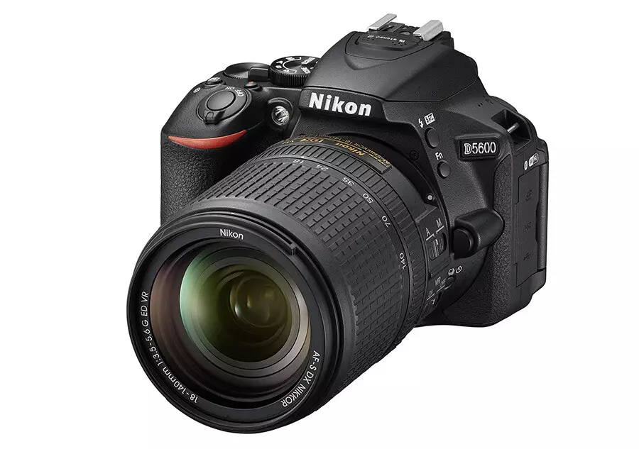 Nikon D5600 18 140 мм