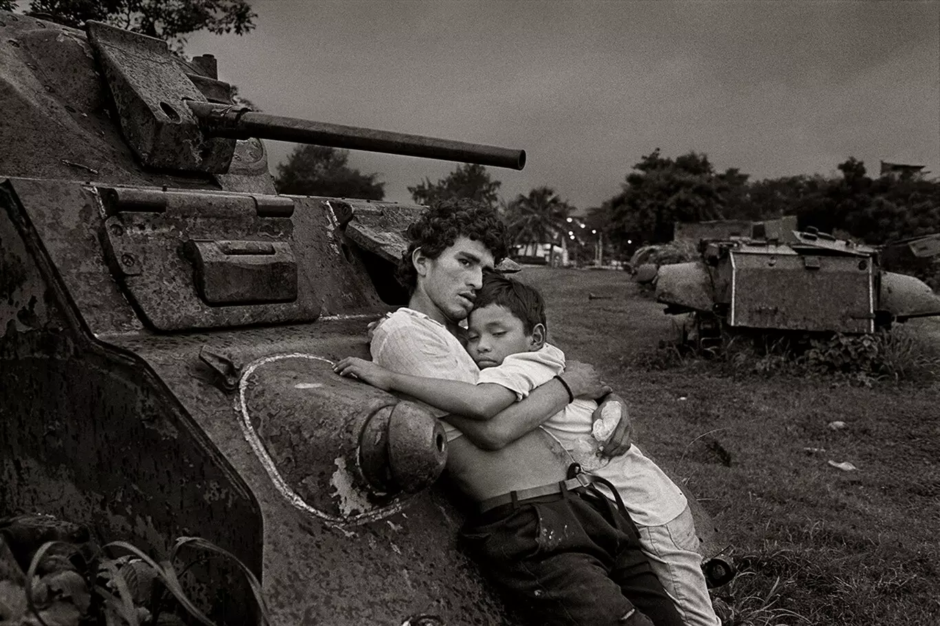 Rafael Trobat The Embrace Of The Huelepegas Managua 1996