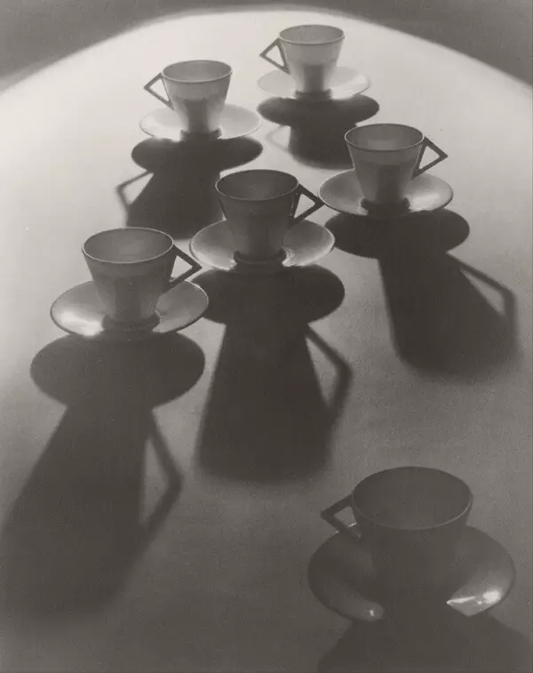 پروژه هنری گوگل باله فنجان چای زیتون