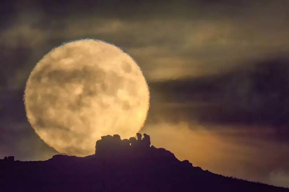 Supermoon Over Three Fingers Rock Caer Caradoc Shropshire Uk The Times Cover Photo