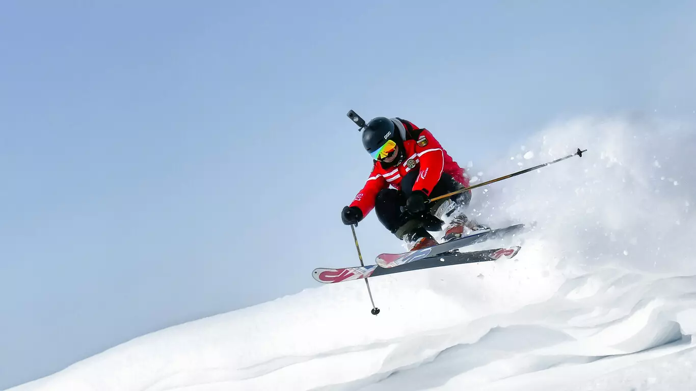 bermain ski