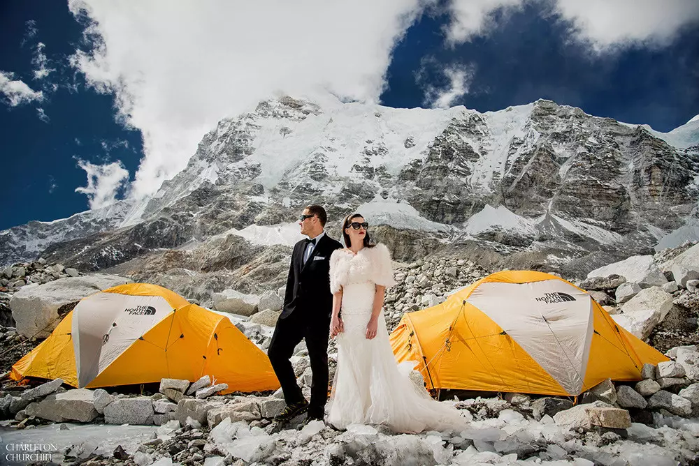 Pernikahan Everest Charleton Churchill 14