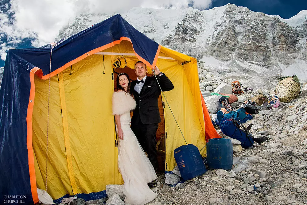 Pernikahan Everest Charleton Churchill 16