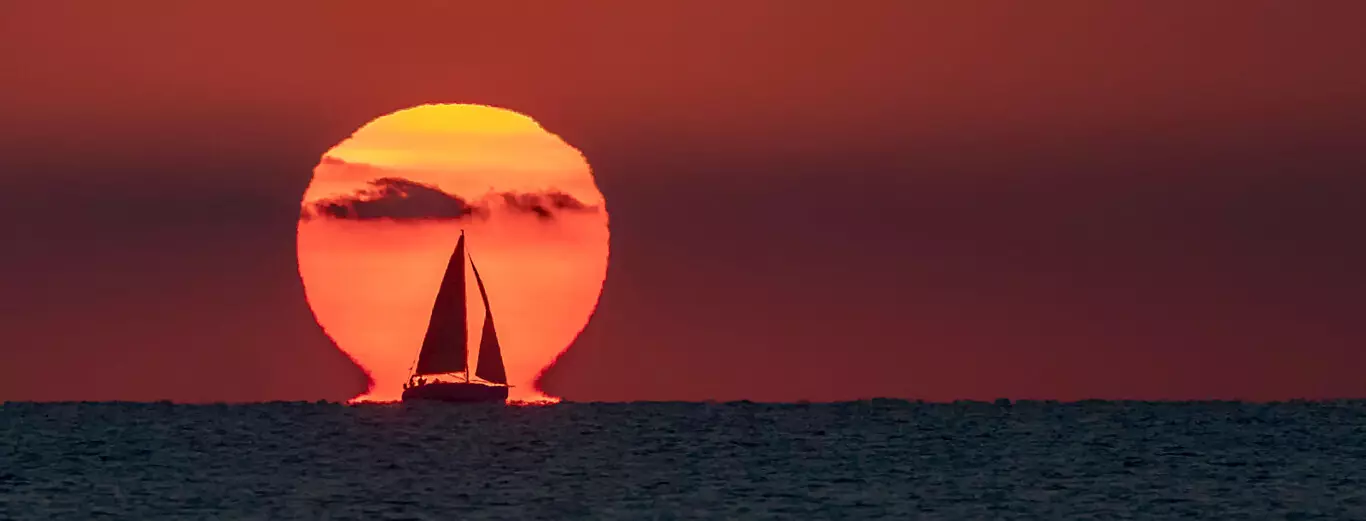 Eyi ni bi Toni Sendra ṣe ya fọto 'Omega Sun' ti o ya NASA lenu