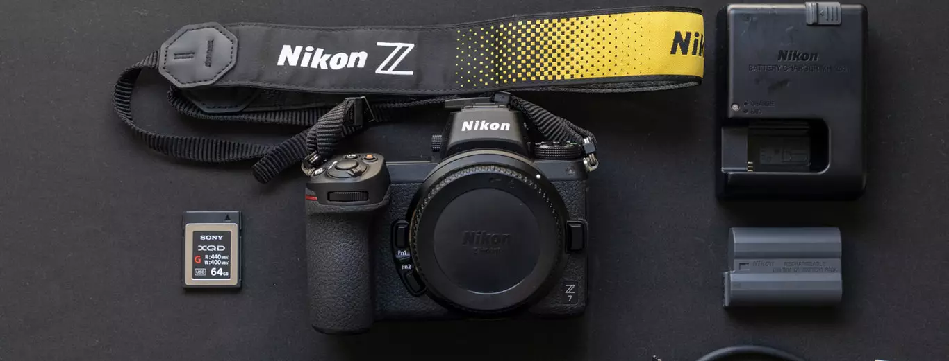 Nikon Z7, Sony A7 II, Olympus OM-D E-M1X thiab ntau lub koob yees duab, lo ntsiab muag thiab cov khoom siv ntawm tus nqi zoo tshaj: Peb Cov Kev Sib Tw Yos Hav Zoov nyob ntawm no