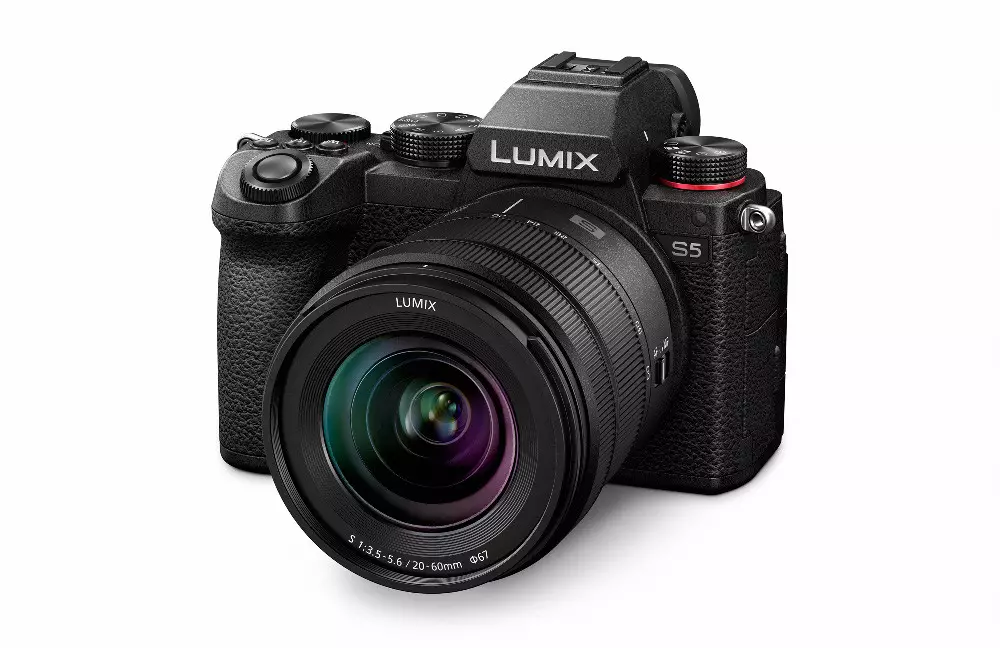 Panasonic Lumix S54