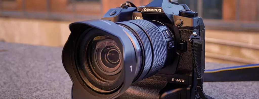 Olympus OM-D E-M1X، Fujifilm X-T3، Nikon D750 ۽ وڌيڪ ڪيمرا، لينس ۽ لوازمات بهترين قيمت تي: اسان جو واپار جو شڪار هتي آهي