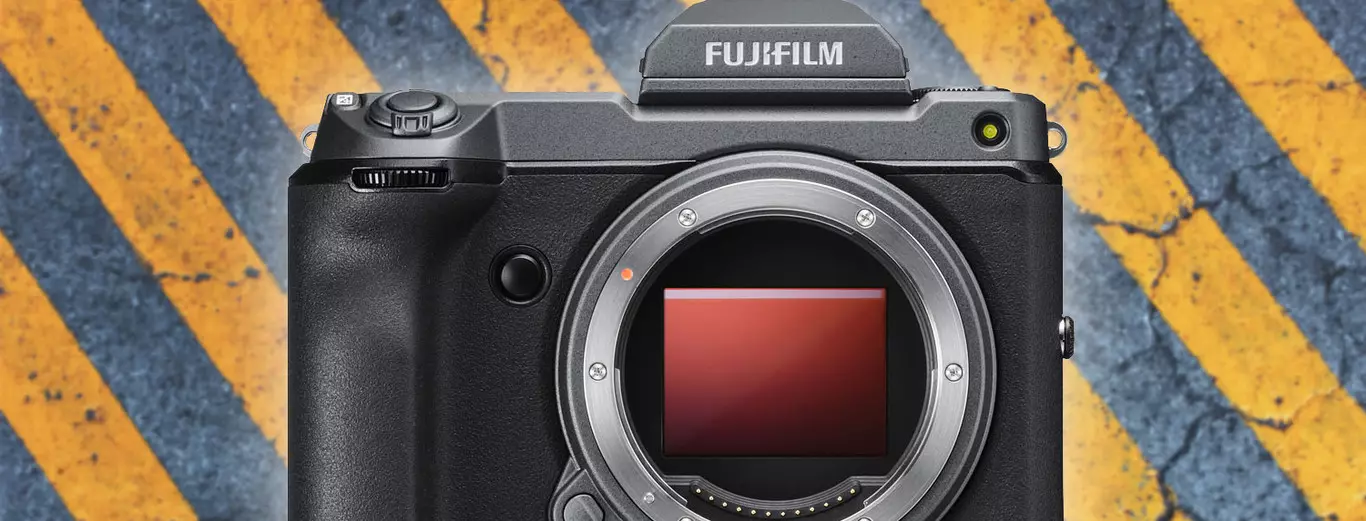 Fujifilm Wuxuu Ku Dhawaaqay "Cusbooneysii Firmware-kii Ugu Weynaa abid" ee Qaabka Dhexdhexaadka ah ee Kaamirada GFX