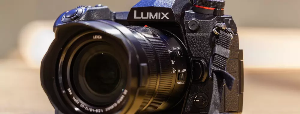 Panasonic Lumix G9, Sony A7 II, Canon EOS 800D un citas kameras, objektīvi un aksesuāri pārdošanā: Ierodas izdevīgs medības