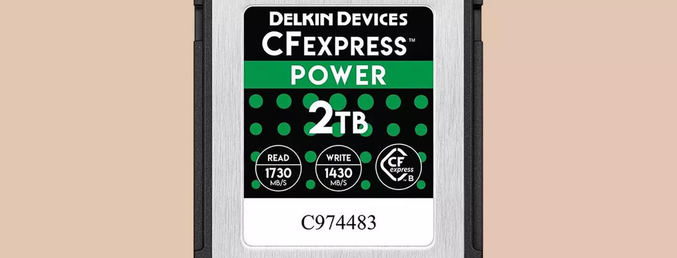 Ngwaọrụ Delkin webatara kaadị CF Express ọhụrụ yana nchekwa 2TB yana dee 1430MB/s