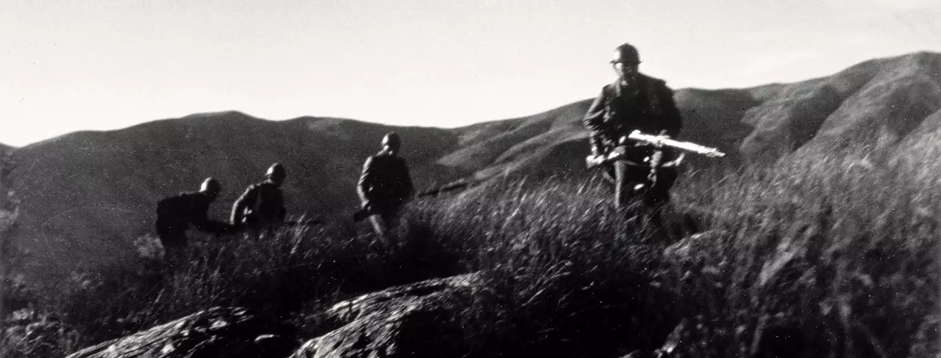 Robert Kapanın ortağı Gerda Taro fotoşəkillərinin imzasını bərpa edir