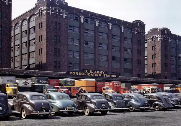 Lifoto tsa lilemong tsa bo-1940 tse entsoeng United States ka filimi ea tšōmo ea Kodachrome