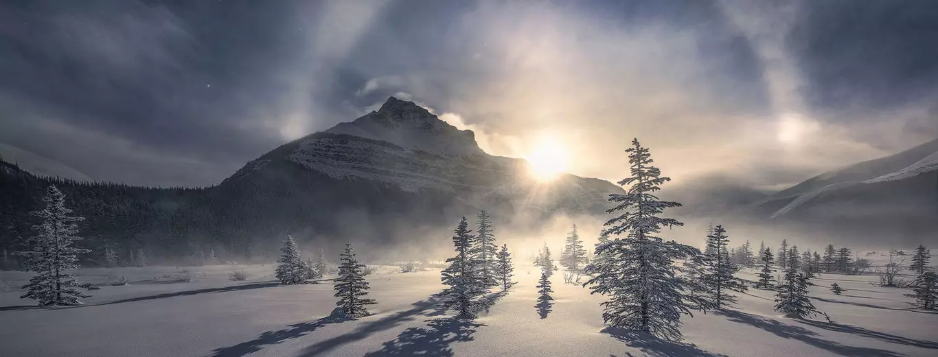 Marc Adamus -41도가 포착한 기이한 얼음 호 날씨 효과