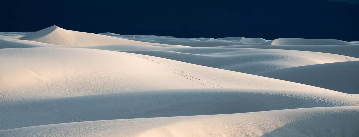 ‘White Sands’ của Navid Baraty, cảnh quan siêu thực Cồn cát trắng Navid Baraty