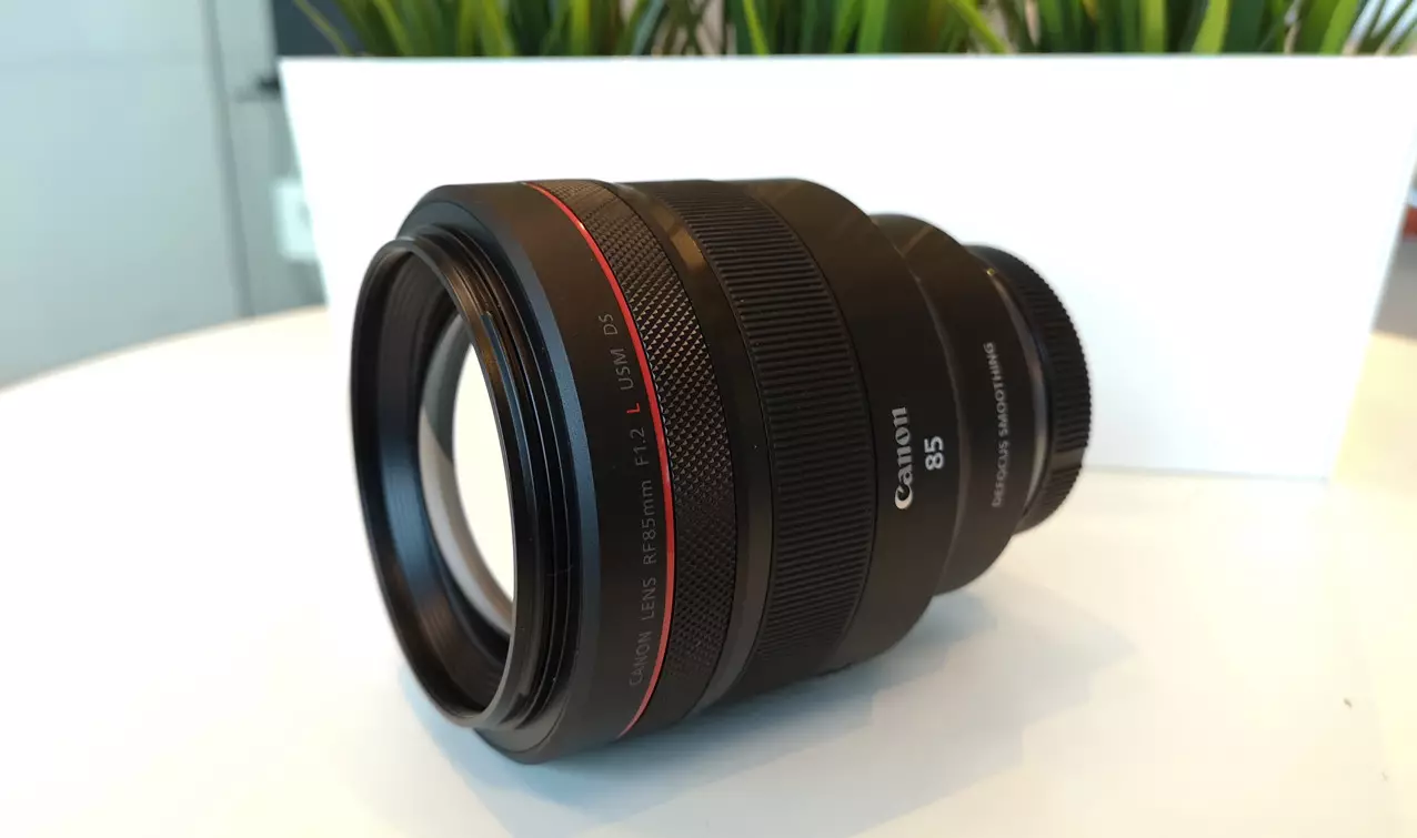 Canon Rf 85mm 04