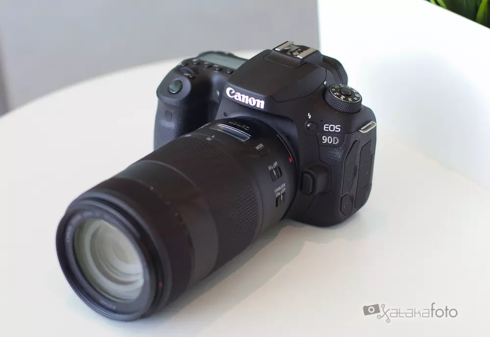 Canon Eos 90d 1 . से संपर्क करें