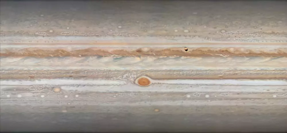 Jupiter Unraveled R Damian Brzoskwinia