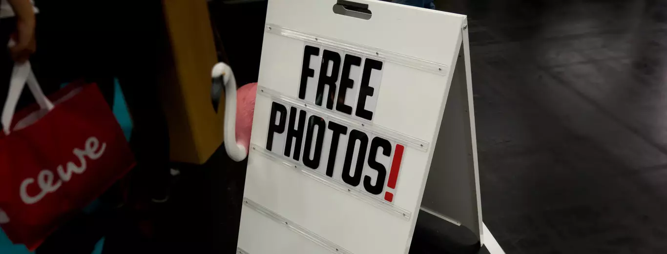 #NoBudgetNoPhotos-fotografen rebellearje tsjin Shutterfly en sa