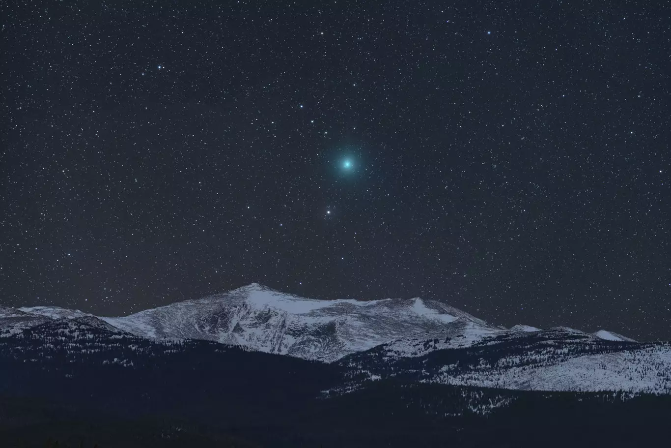 Komēta un kalns R Kevins Palmers