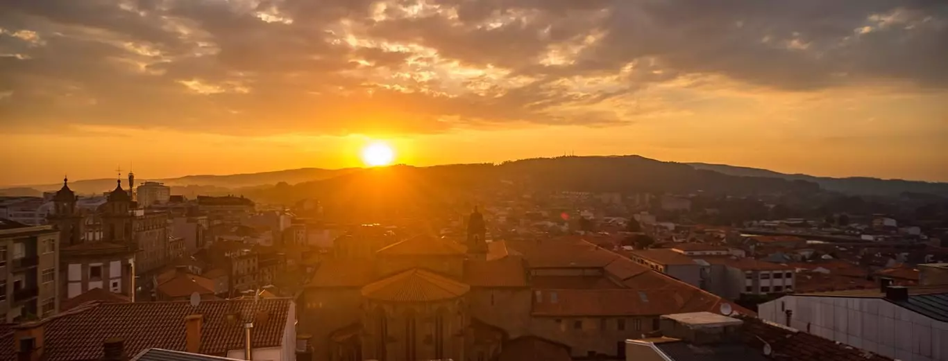 „Pontevedra Tourlapse“ á ferð um galisíska borgartaktinn timelapse hyperlapse