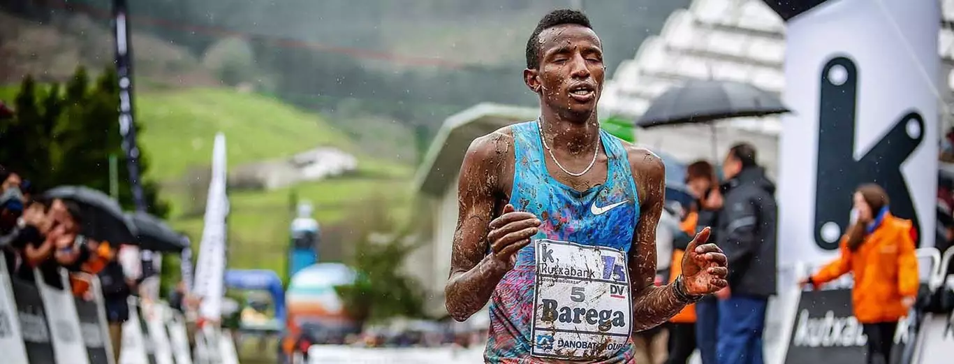 IAAF에 따르면 2018년 최고의 육상 사진작가인 Félix Sánchez와의 인터뷰